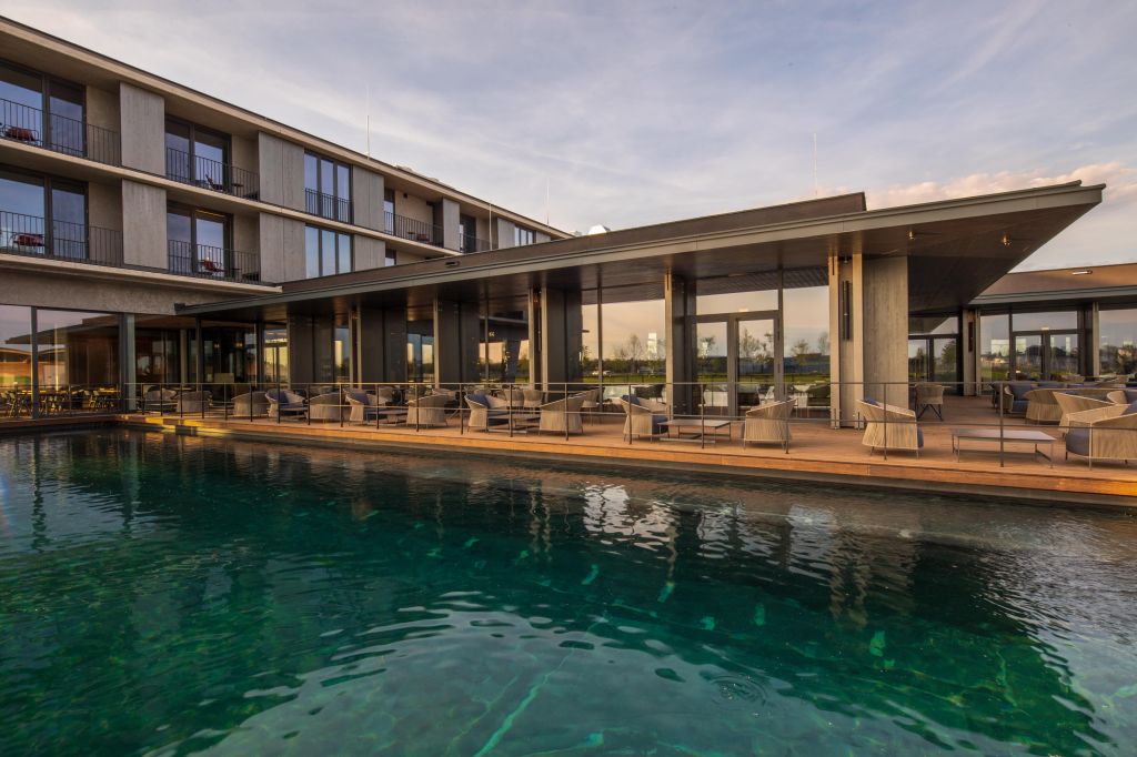 Fotos Scheiblhofer The Resort Andau - Außenpool vom Wein-Wellness-Resort